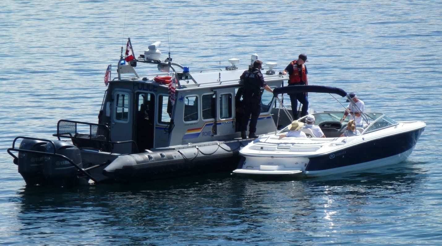 How big of a boat can I drive with a Pleasure Craft Operator Card in ...